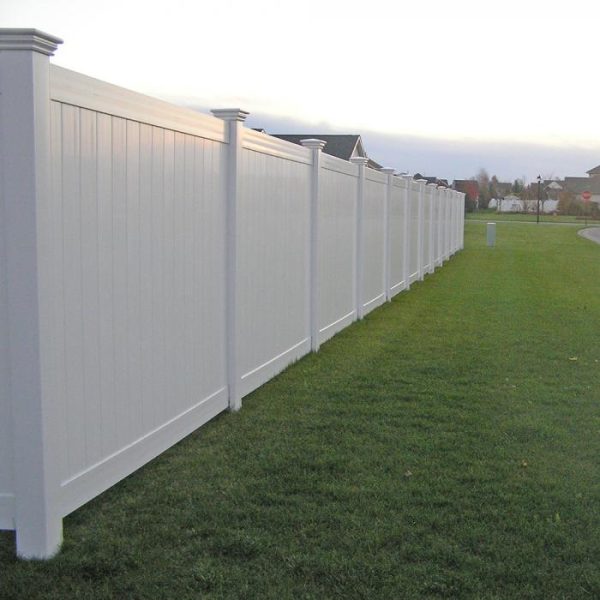 Chicago Composite Fencing • Low‑Maintenance & Durable | Windy City Fences